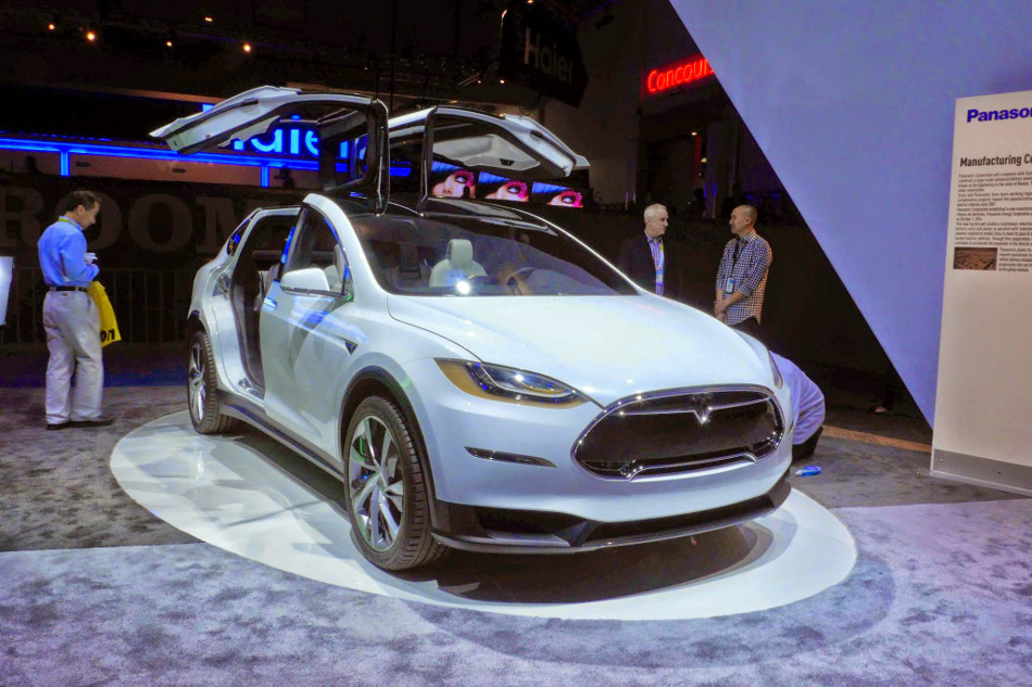 Tesla Confirmó La Conducción Autónoma Motor Y Racing