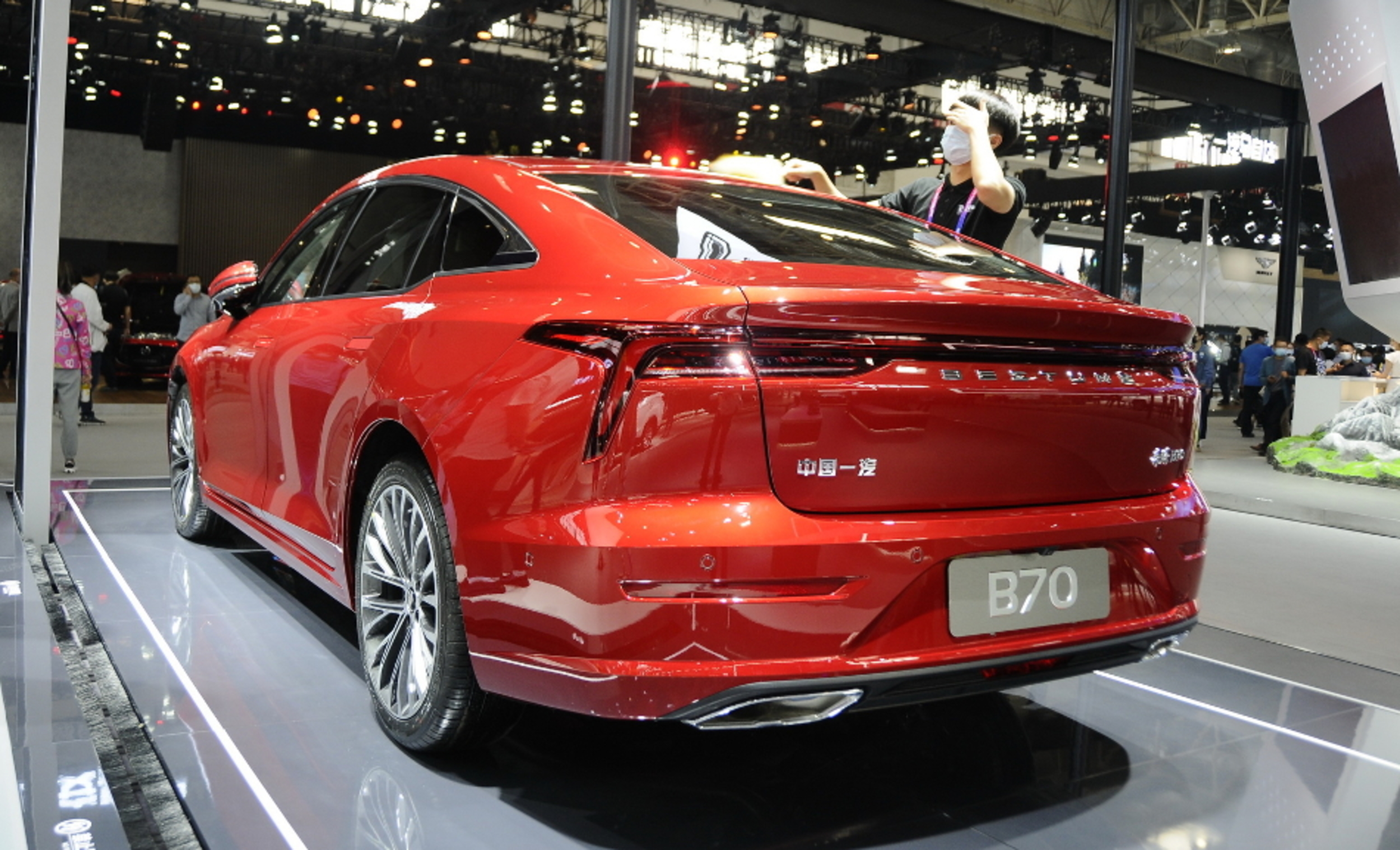 El FAW Bestune B70 ya es oficial - Motor y Racing