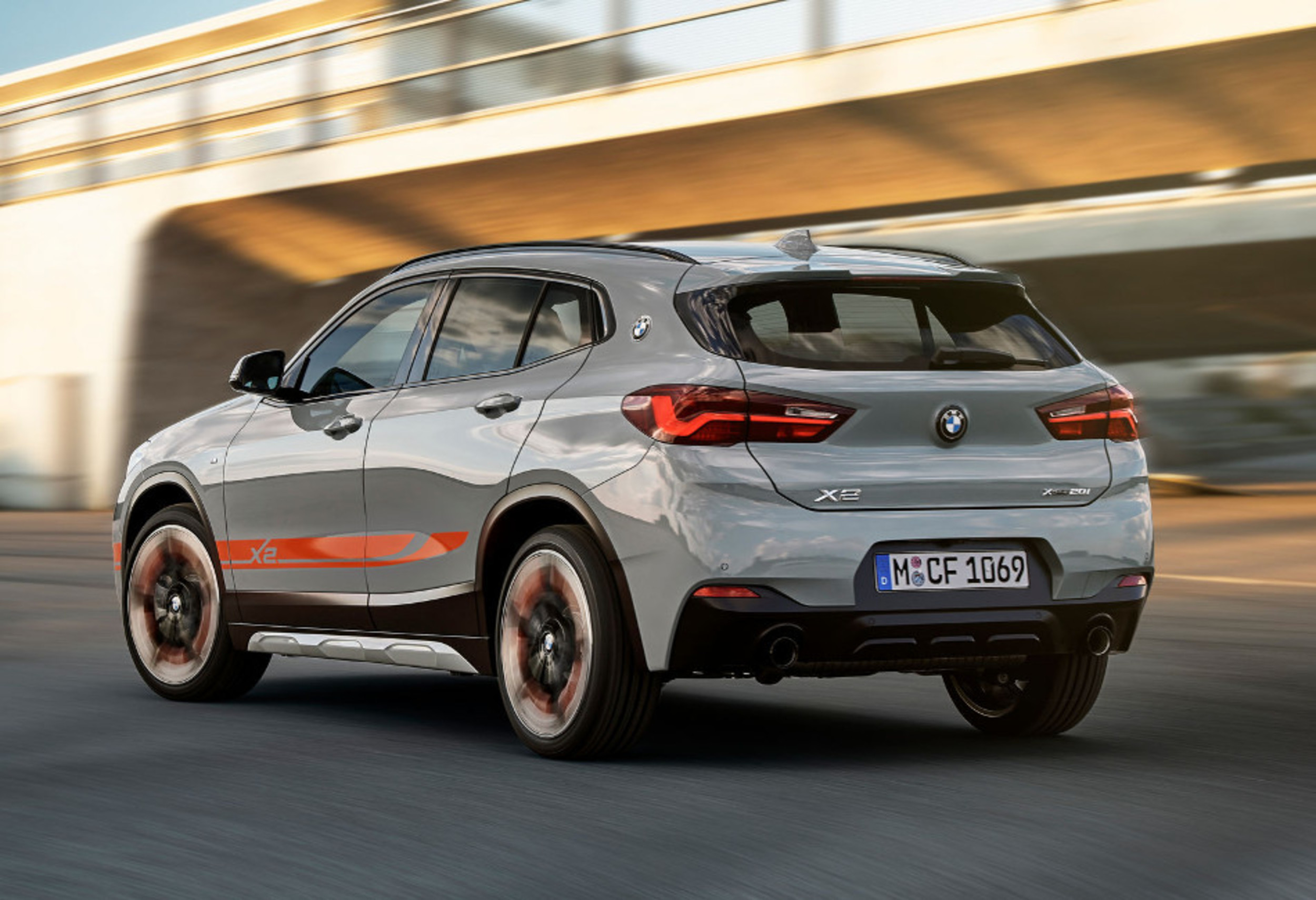 BMW presentó el X2 2021 en versión especial - Motor y Racing
