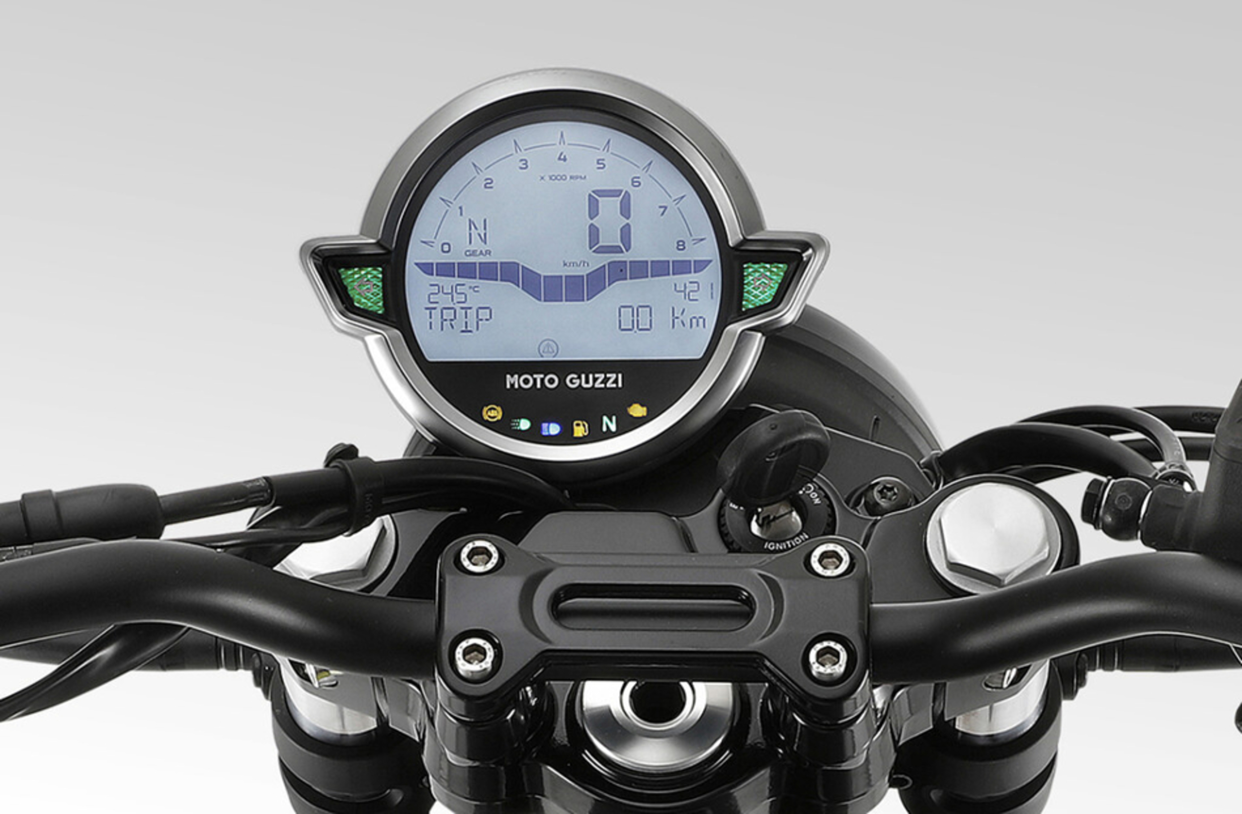 La Moto Guzzi V7 recibe más potencia para 2021 - Motor y Racing