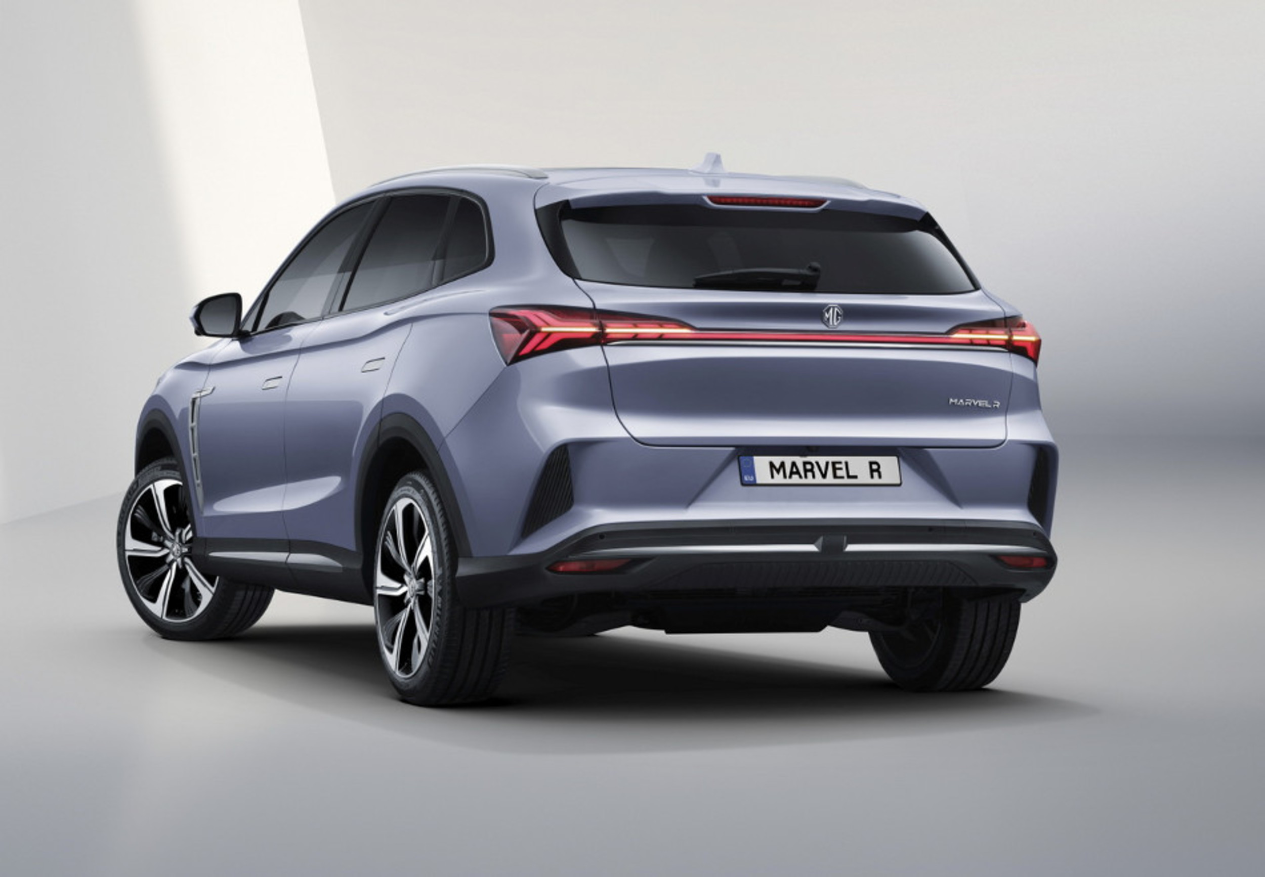 MG presentó el Marvel R 2022 - Motor y Racing