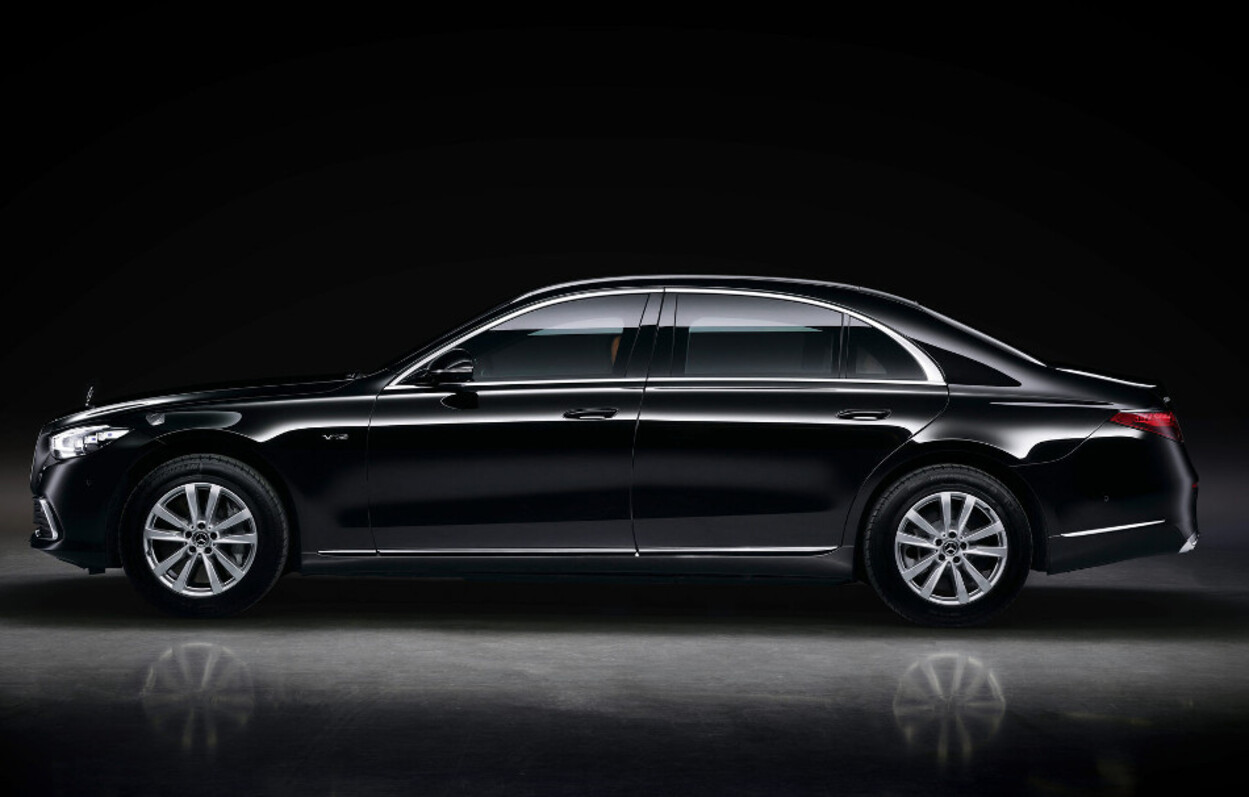 Mercedes-Benz S 680 Guard 4MATIC - Motor y Racing