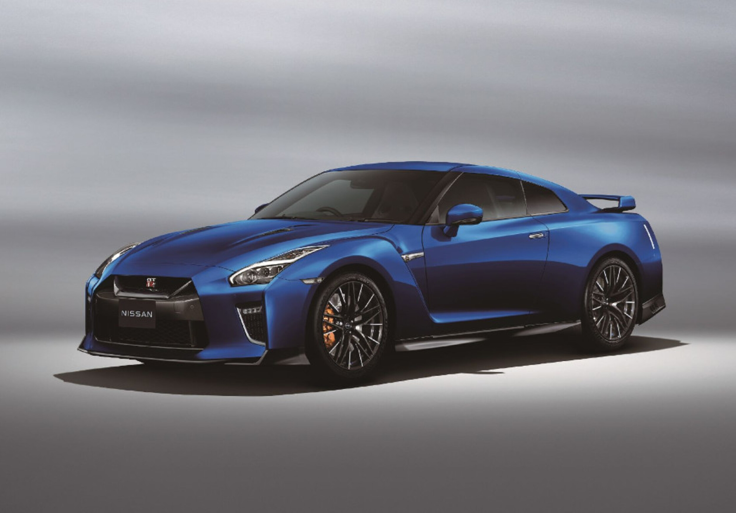 Nissan actualiza la serie GT-R 2022 - Motor y Racing