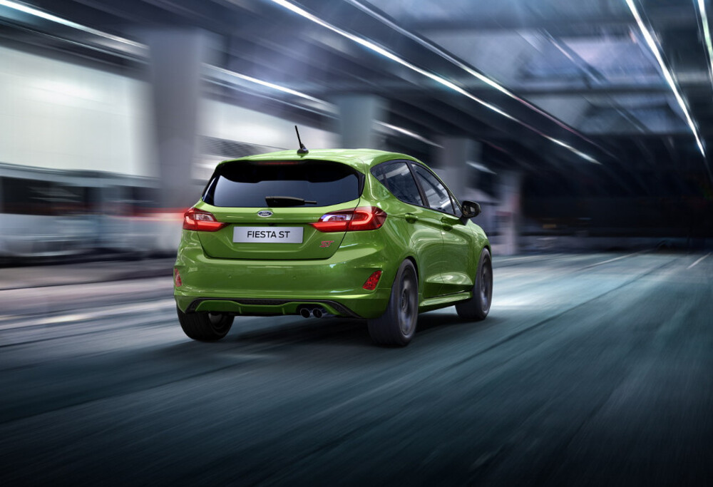 Ford Fiesta 2022 - Motor y Racing